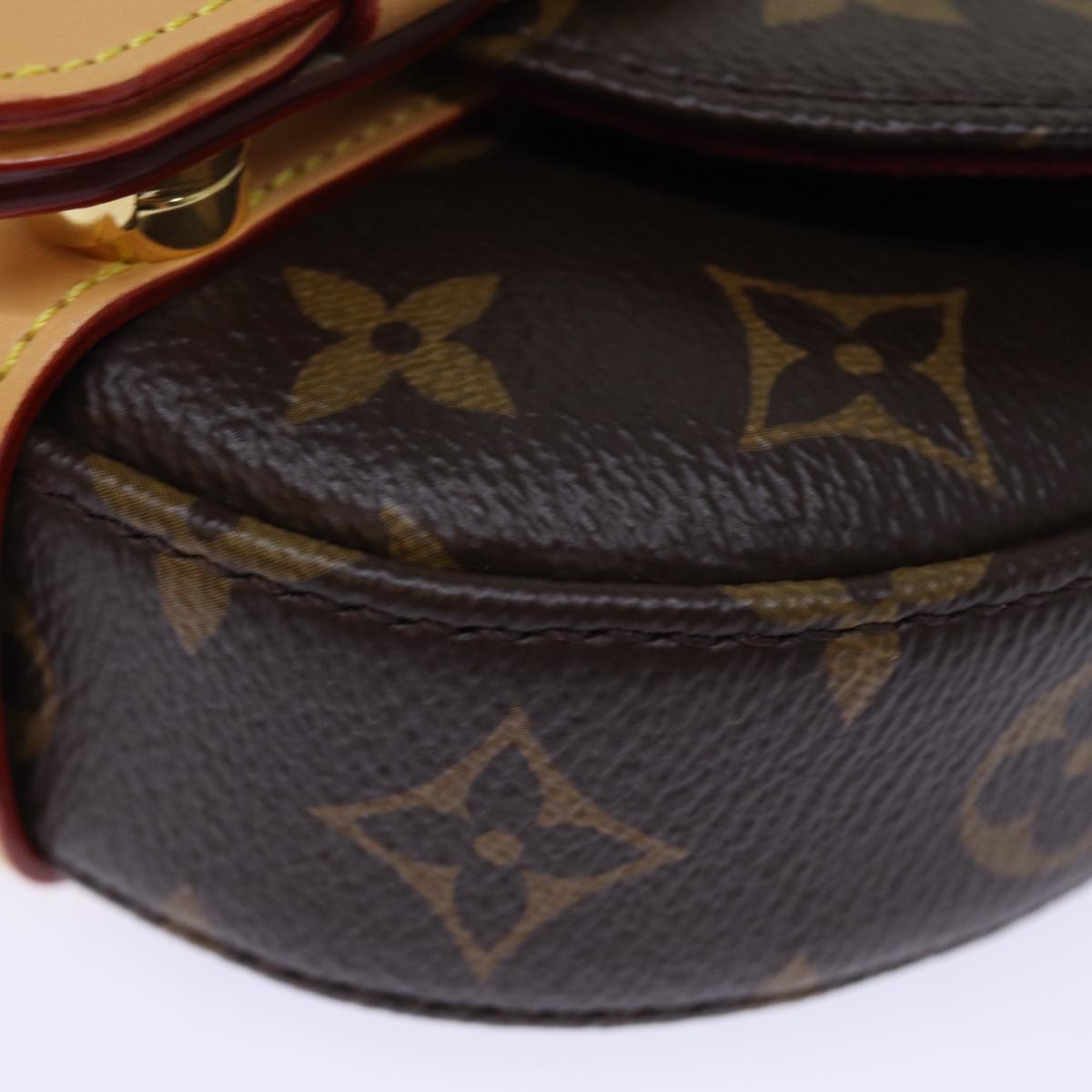 LOUIS VUITTON Monogram Micro Chantilly Shoulder Bag M46643 LOUIS VUITTON Monogram Micro Chantilly Shoulder Bag M46643